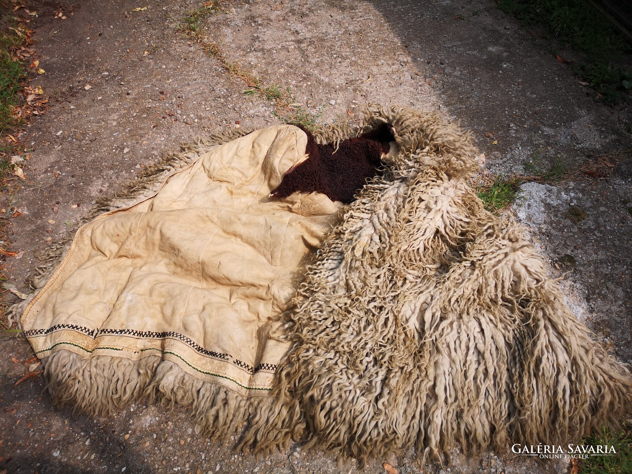 suba, bunda, shepherd attire XIX century - Wardrobe | Galeria Savaria ...