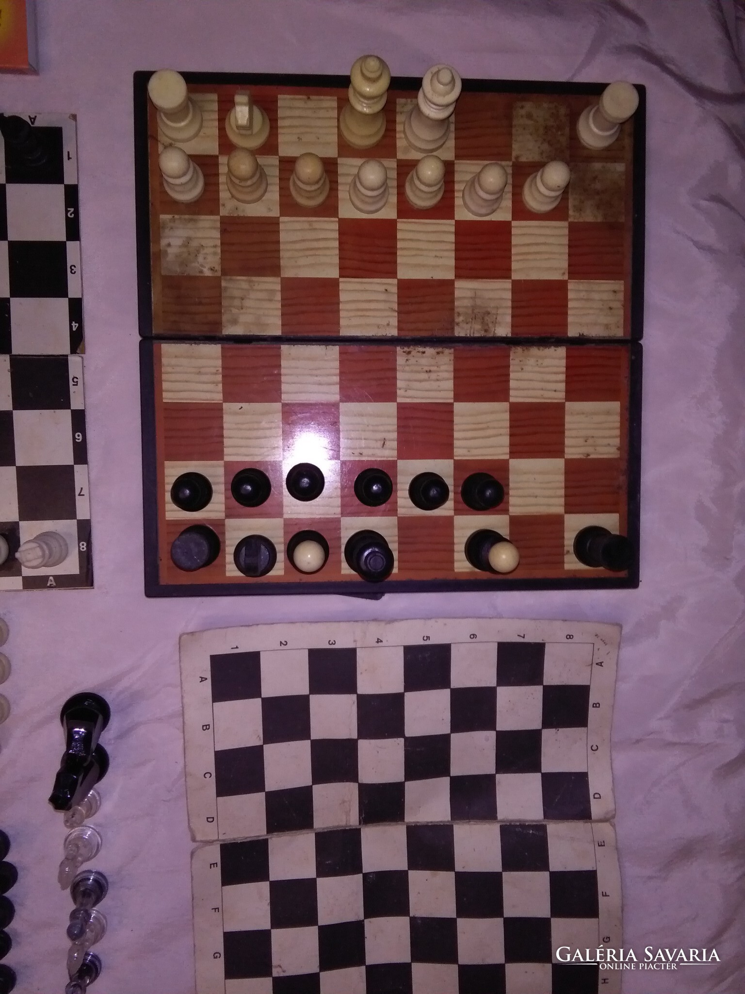Retro sakk táblák, bábúk, malom, úti sakk, dominó, társasjáték - együtt ...