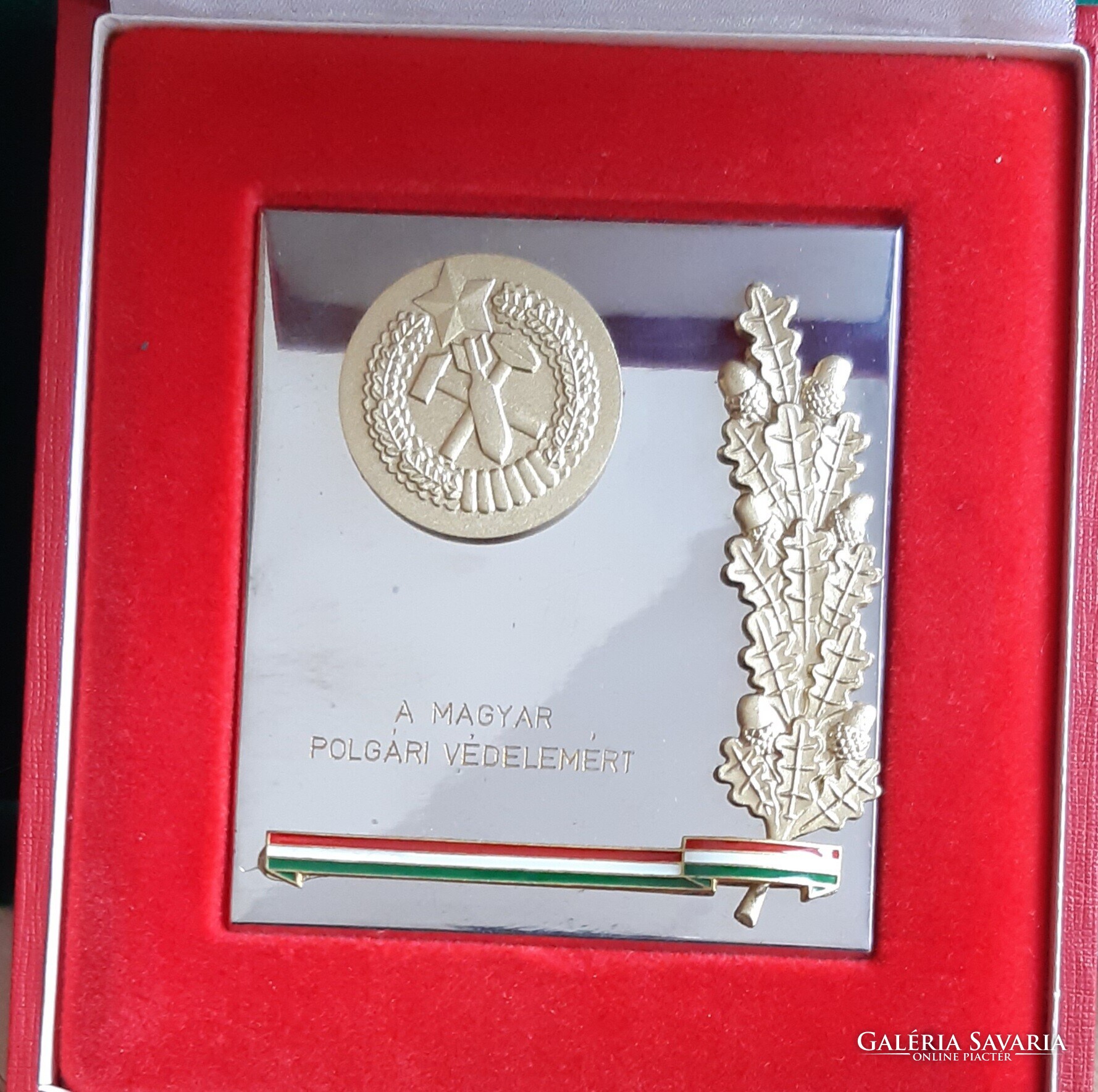 For the Hungarian Civil Defense, award plaque in its original box ...