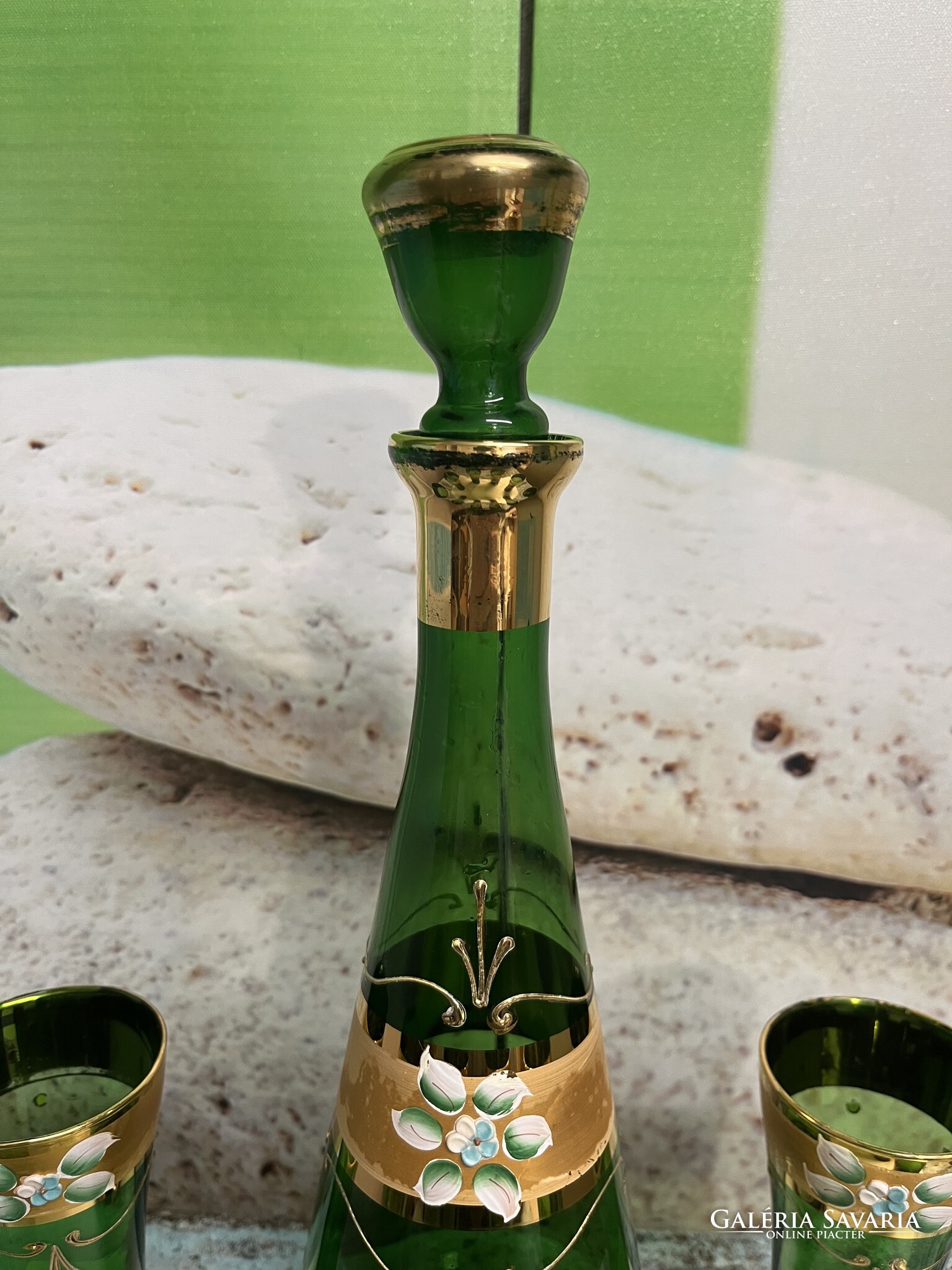 Cseh Bohemia Zöld Üveg Virágmintás Aranyozott Italos Készlet A109 ...