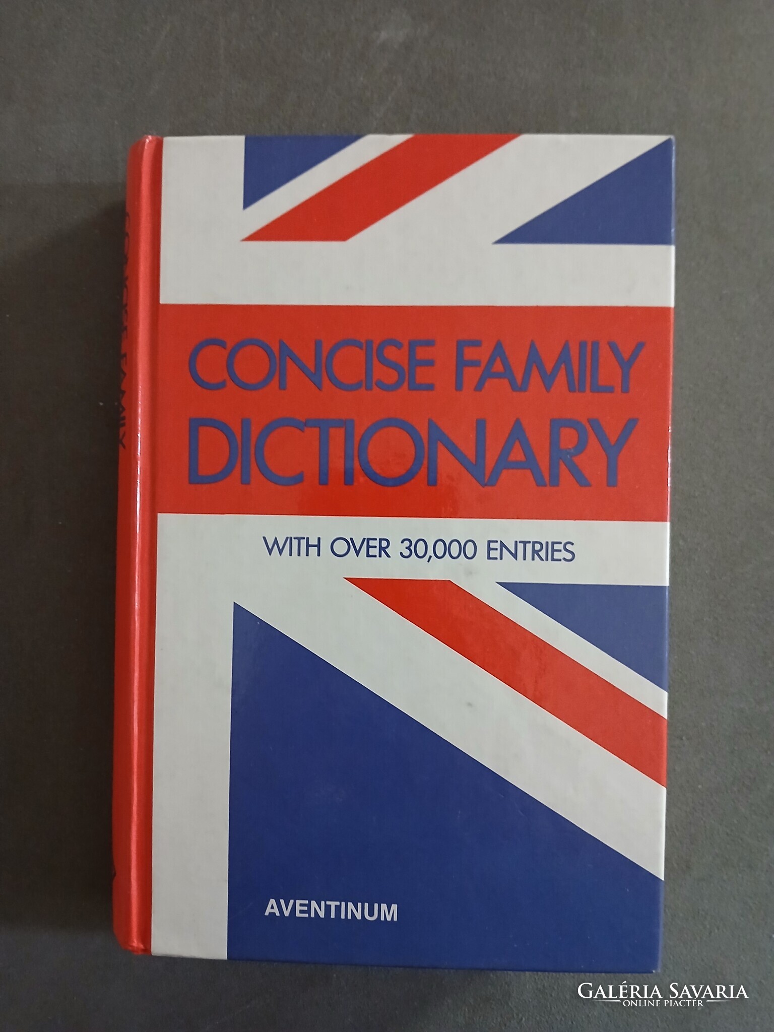 Concise Family Dictionary with over 30,000 entries - angol szótár ...
