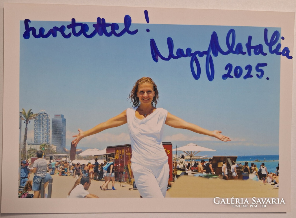 Nagy Natália írónő, színésznő által aláírt fénykép ("Tengerpart ...