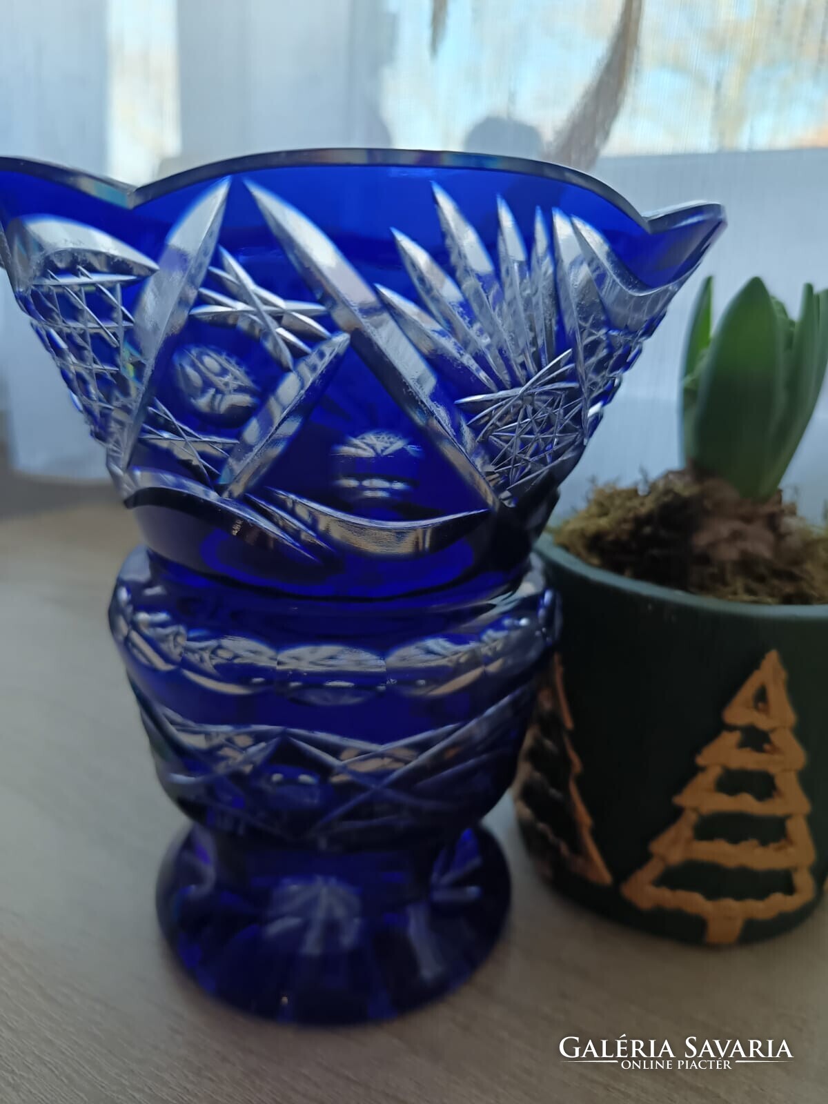 Kobaltkék ólomkristály váza 16 cm magas - Üveg | Galéria Savaria online ...