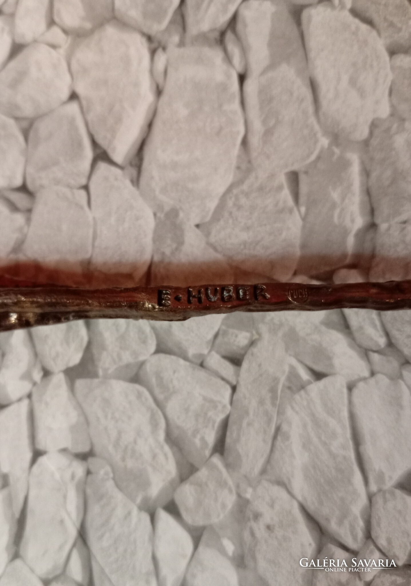 Erwin Huber jelzett bronz feszület (1983) - Fémmunka | Galéria Savaria ...