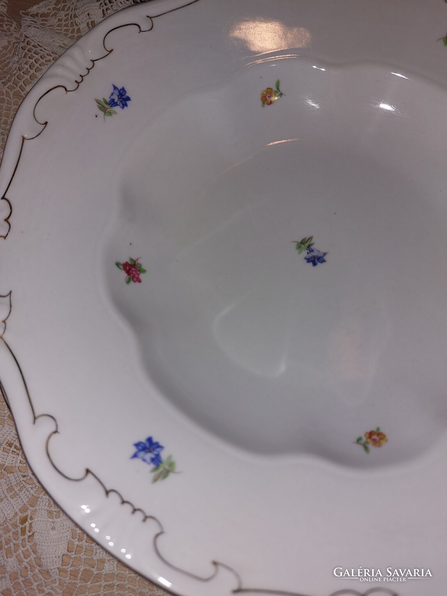 Zsolnay gyönyörű virágos, arany, barokkos szélű mély tányér - Porcelán ...