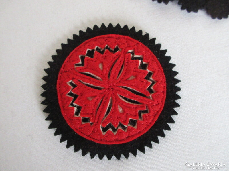 OLD, FELT COASTER SET OF 7, OR PORCELAIN COASTER. NEGOTIABLE! - Carpets ...